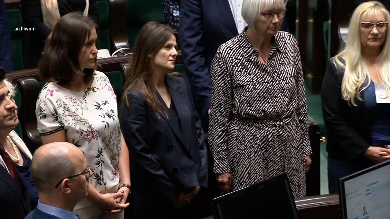 Dwie członkinie komisji ds. pedofilii odwołane. Dwie członkinie komisji ds. pedofilii odwołane.