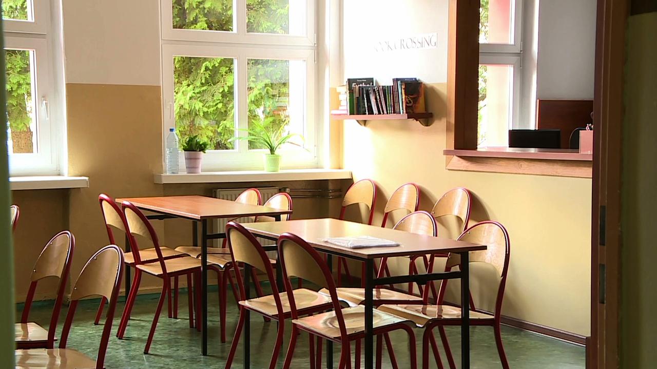 Powrót do szkól 1 września. Jest decyzja MEN w sprawie obowiązku zakrywania ust i nosa w szkołach